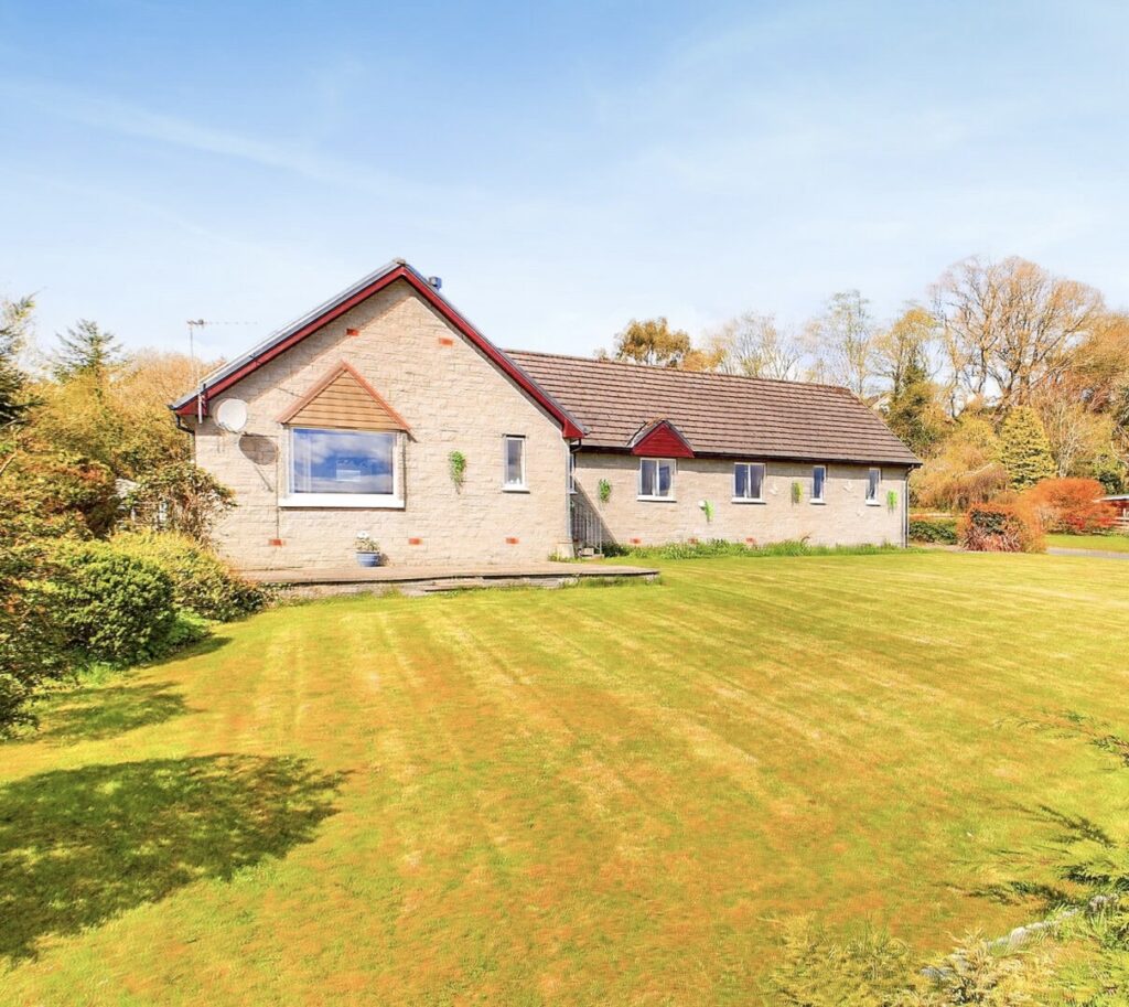 1 Victoria Park, Minard, By Inveraray, Argyll - Argyll Estate Agents